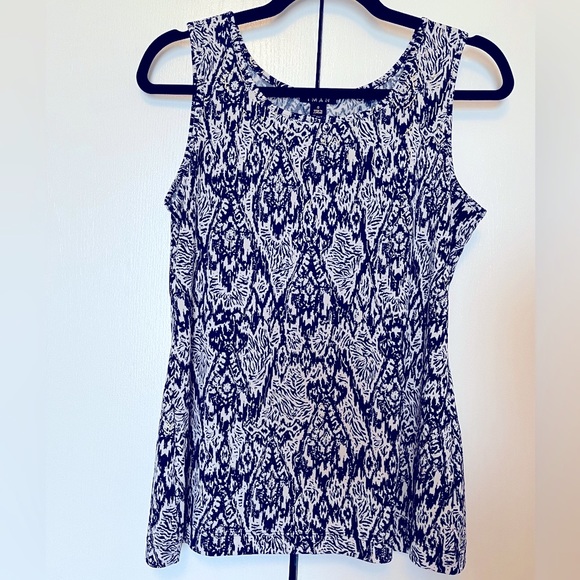 IMAN | Tops | Donating Soon Iman Navy Blue Textured Gold Tank Top ...